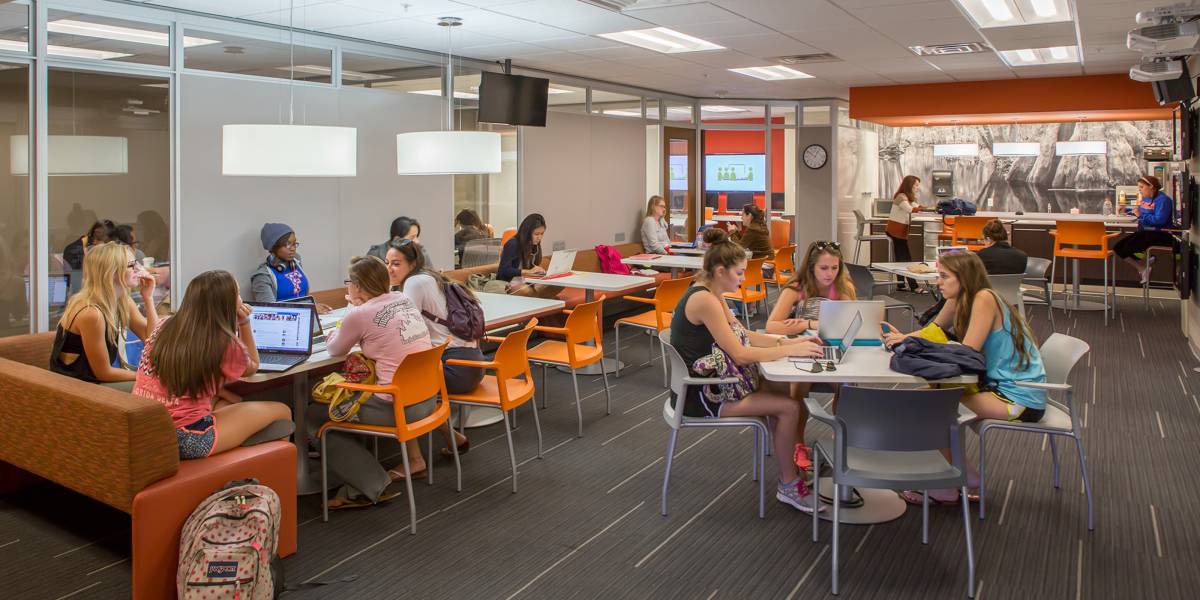University of Florida Focuses on Active Learning - Steelcase