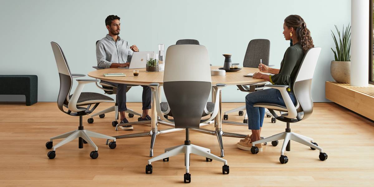 A Chair Supporting Creative Work in a Variety of Postures - Steelcase