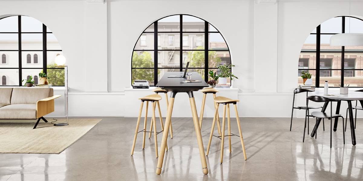 Potrero415 Light Standing Height Meeting Table | Steelcase