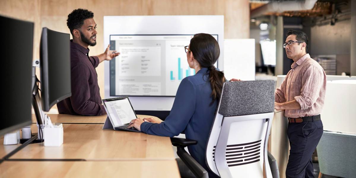 IoT in the Office for a Smart & Connected Workspace | Steelcase