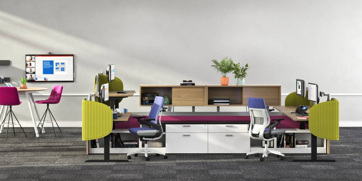 Soffio Curved & Fabric Desk Screen | Steelcase