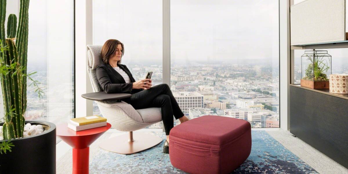The Importance of Privacy in the Hybrid Workplace - Steelcase