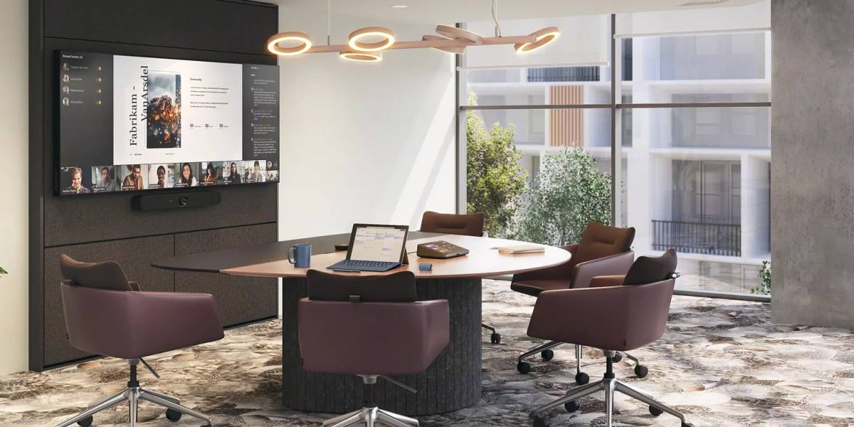 Improving the Hybrid Collaboration Experience - Steelcase