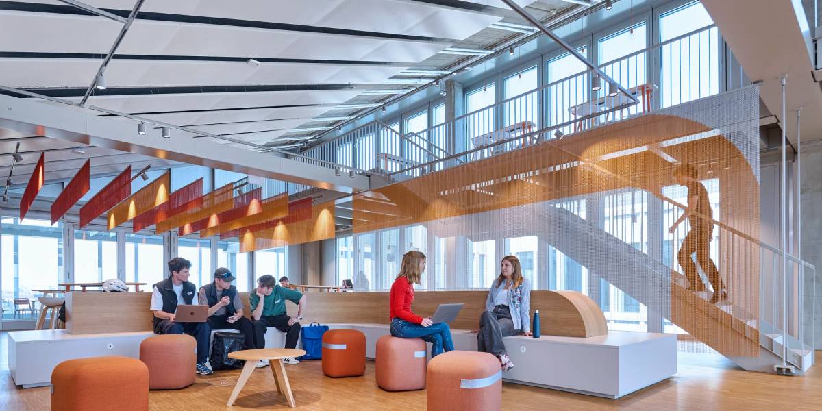 Der neue Campus der SRH University Berlin | Steelcase