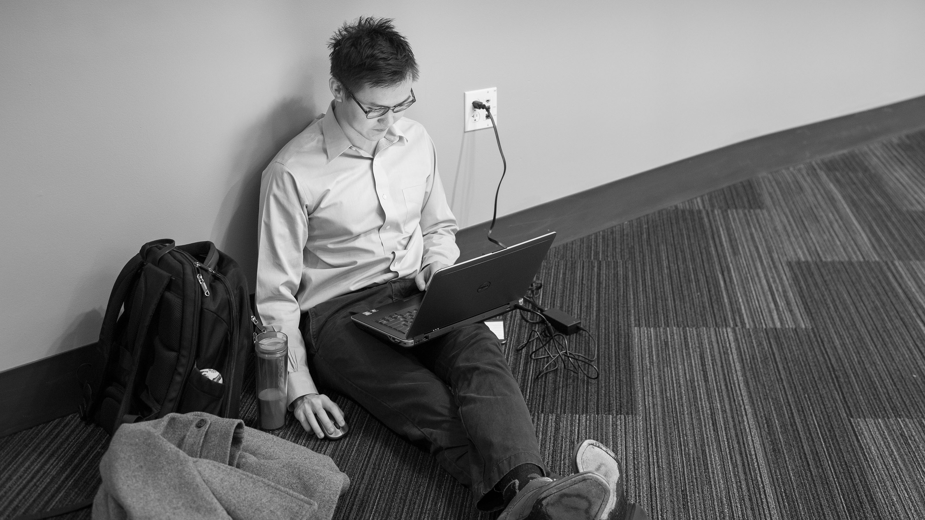 Thread Freestanding Power Outlet | Steelcase