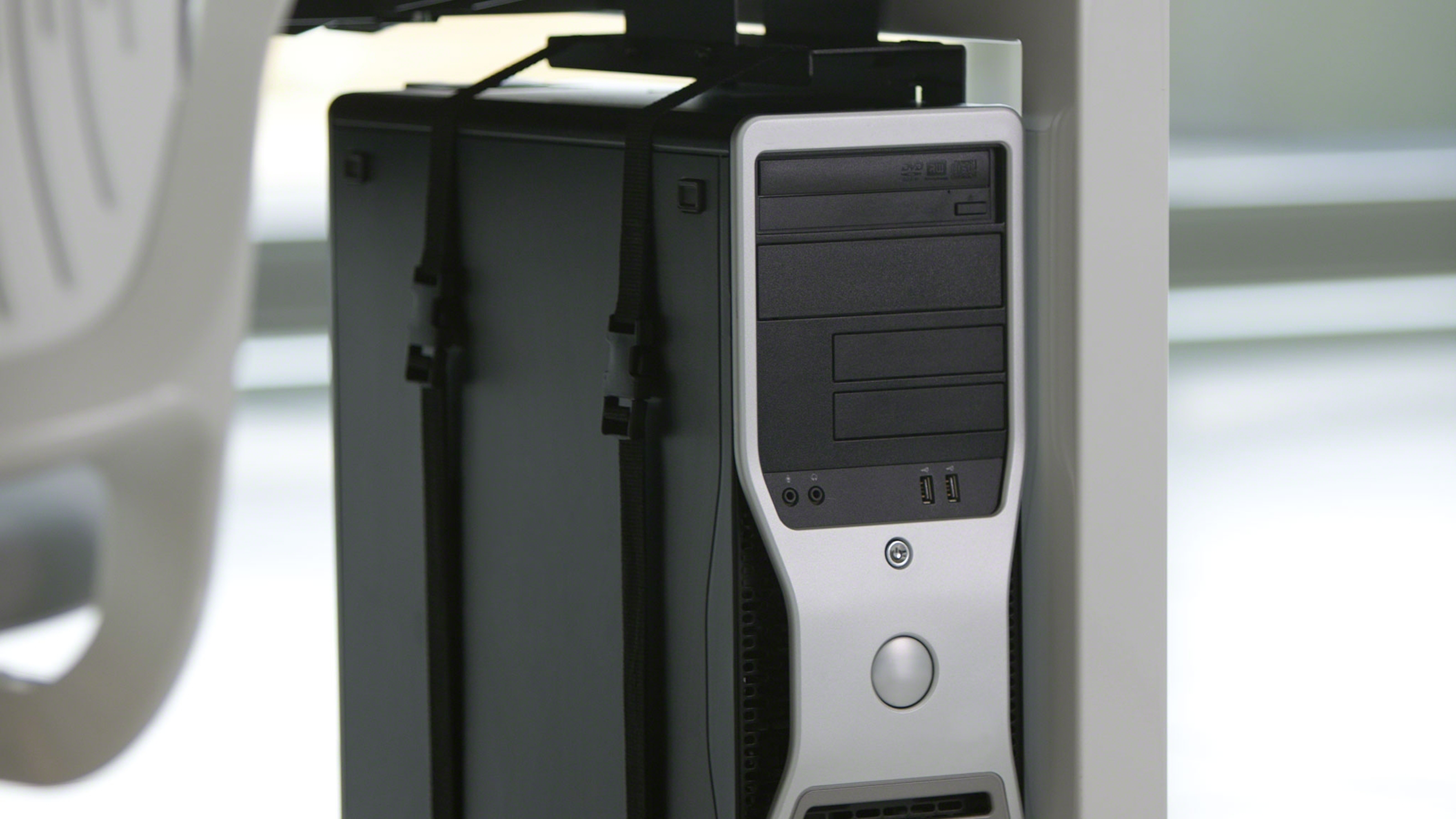Vertical Locking CPU Holder | Steelcase