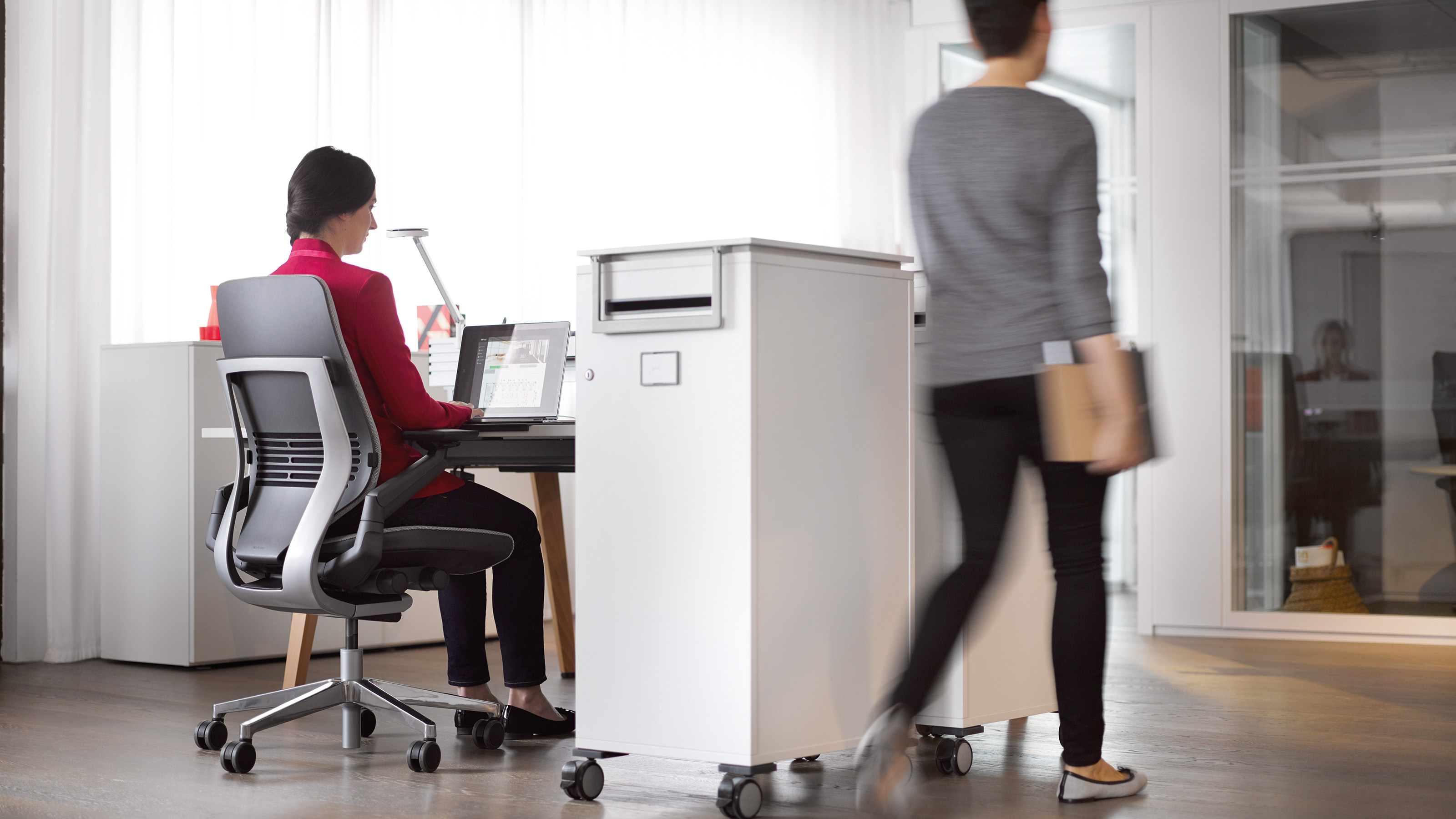 Moby Mobile Storage Unit & Office Accessories - Steelcase