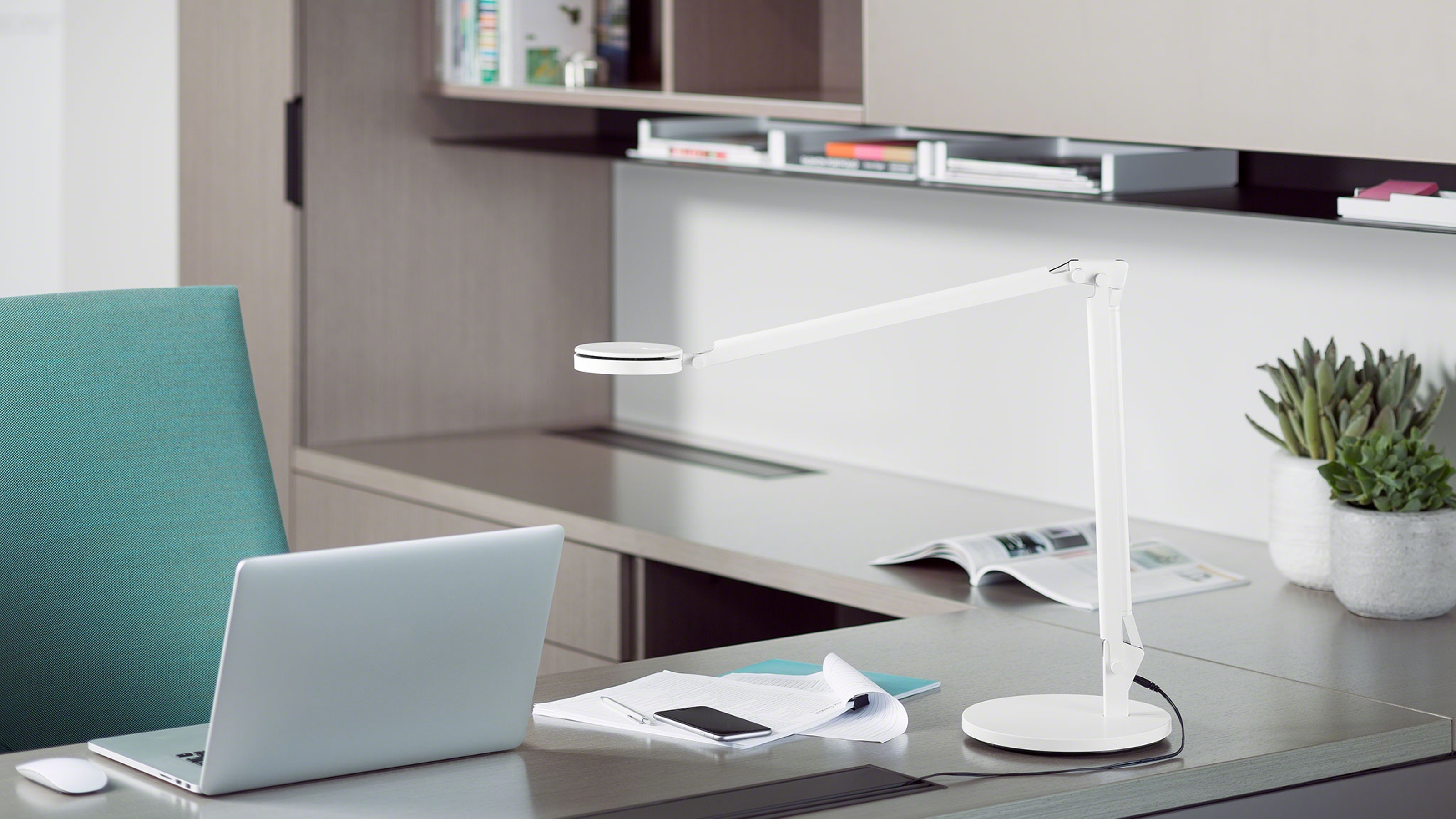 Dash LED Task Light & Office Lighting | Steelcase