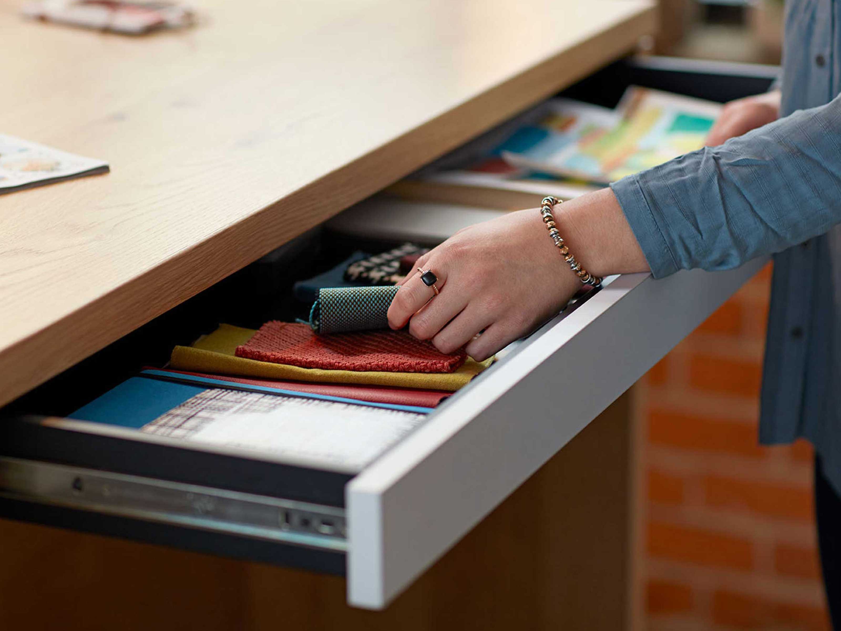 Campfire Big Coworking & Large Working Table | Steelcase