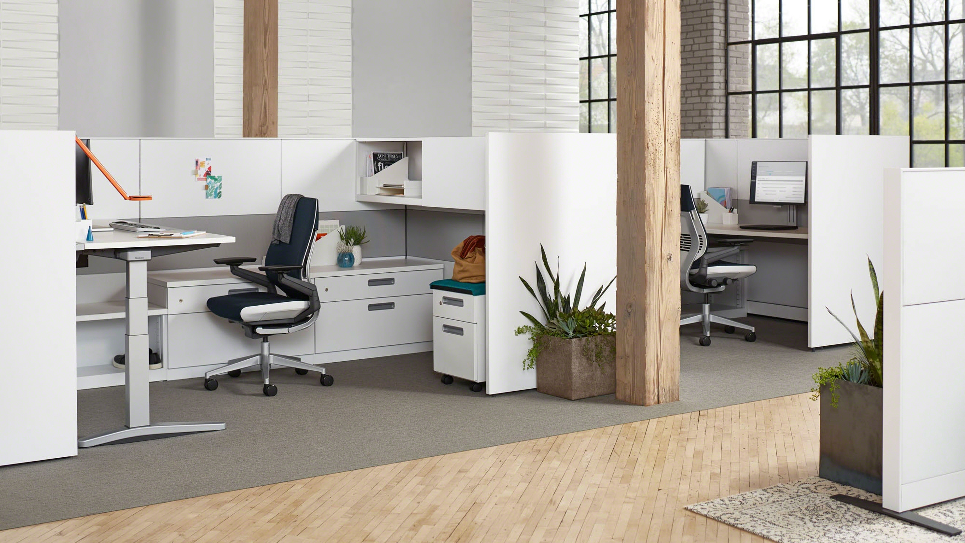 Answer Office Desk Free Standing & Front Privacy Panel | Steelcase