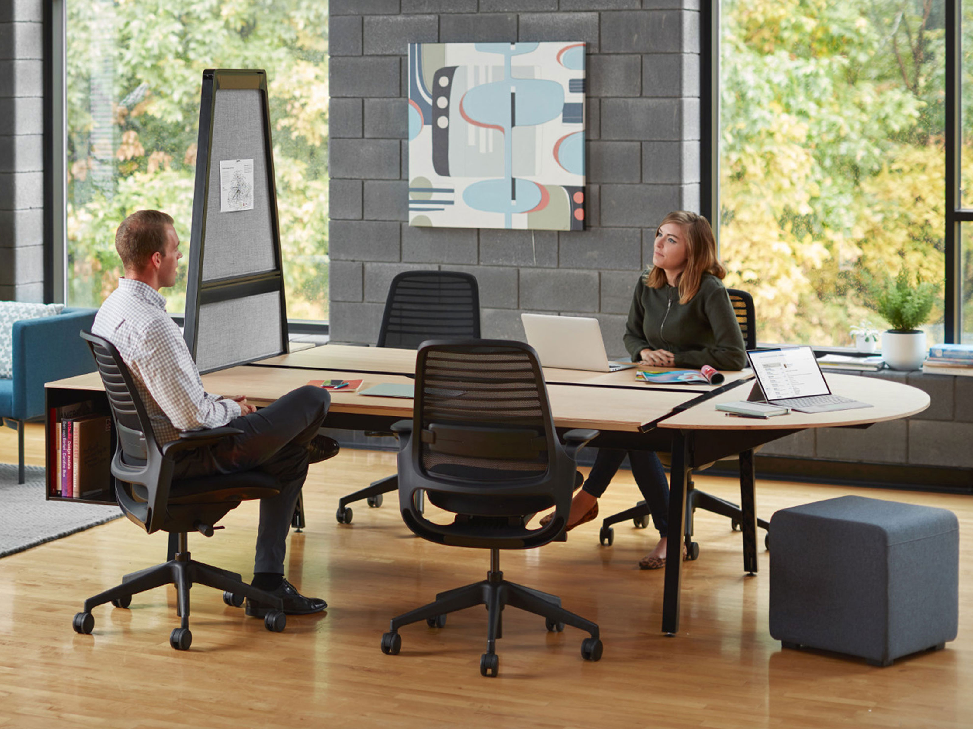 Hon -BIVI Desk - Scott Rice