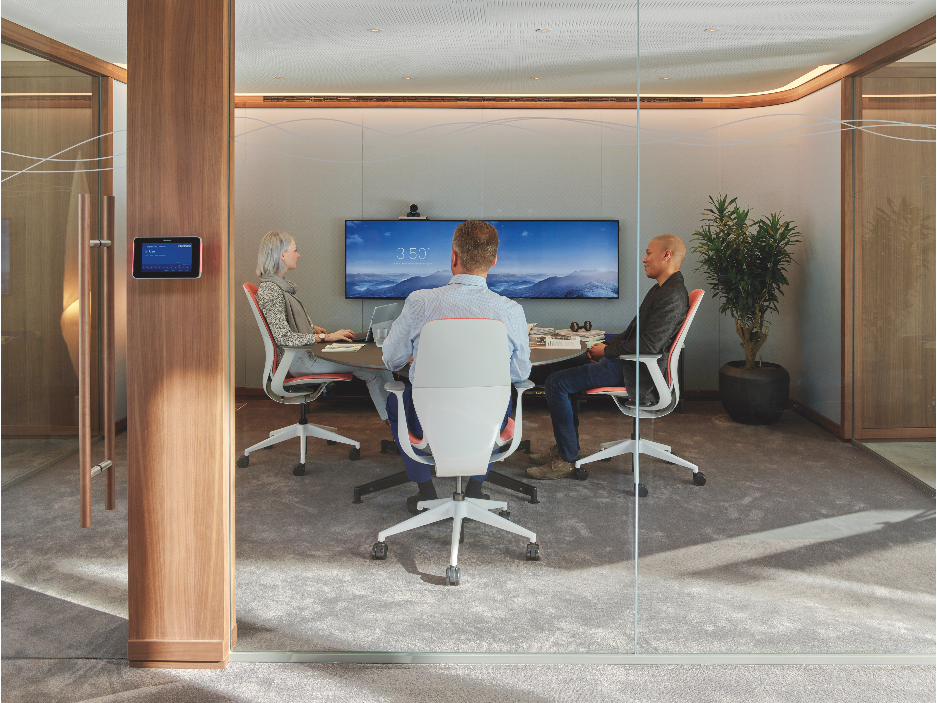 media:scape Multimedia Conference Table with Media Hub | Steelcase