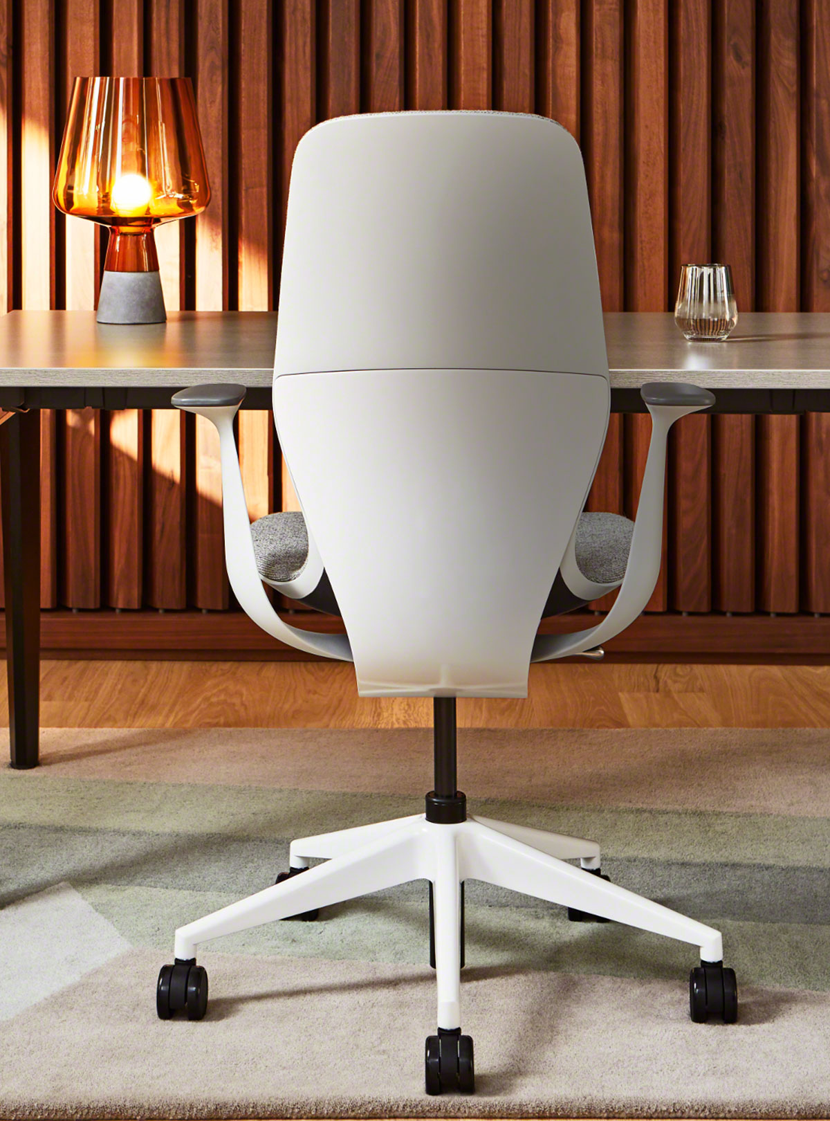 SILQ Innovative & Dynamic Office Chair | Steelcase