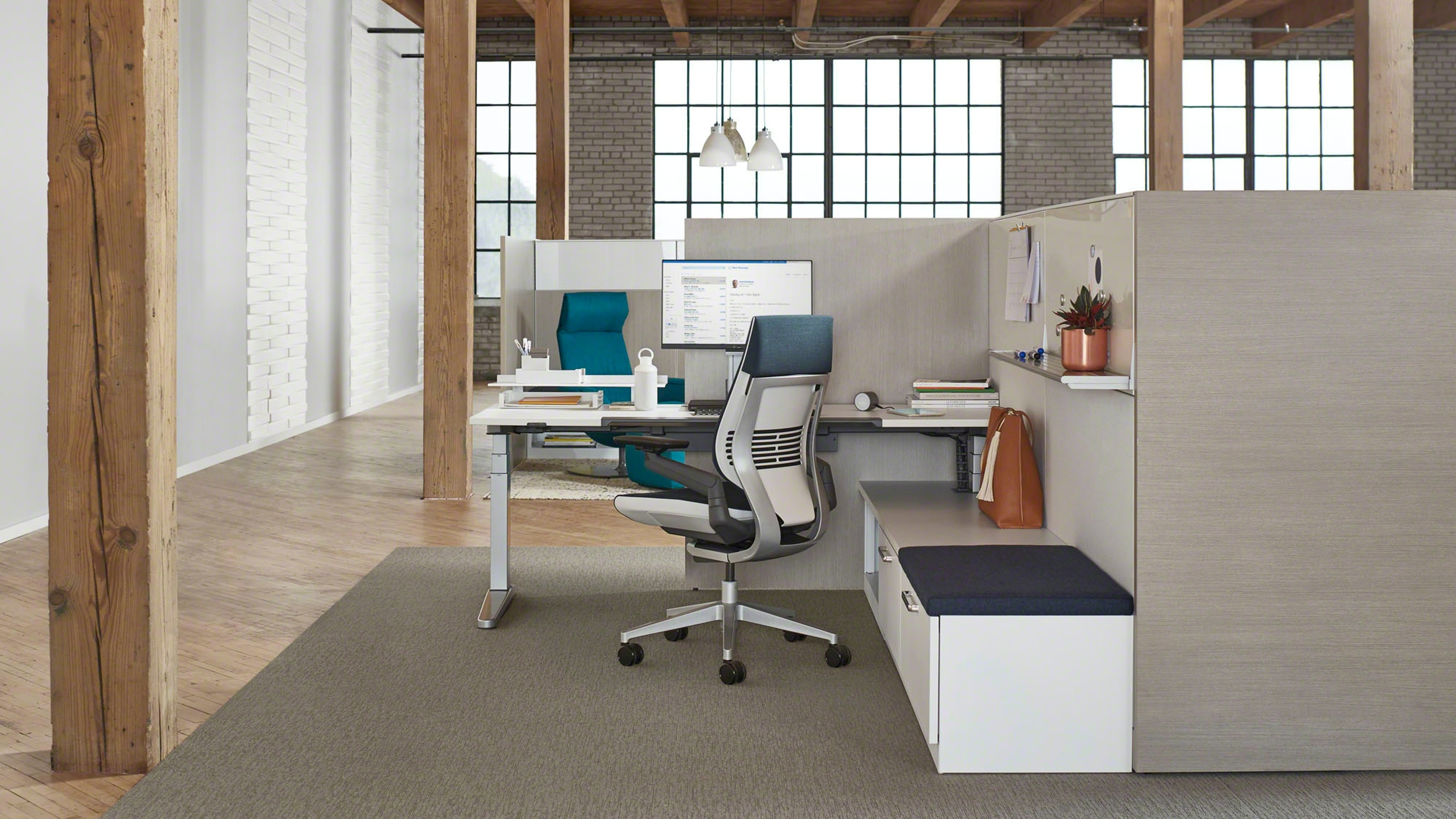 Answer Office Desk Free Standing & Front Privacy Panel | Steelcase