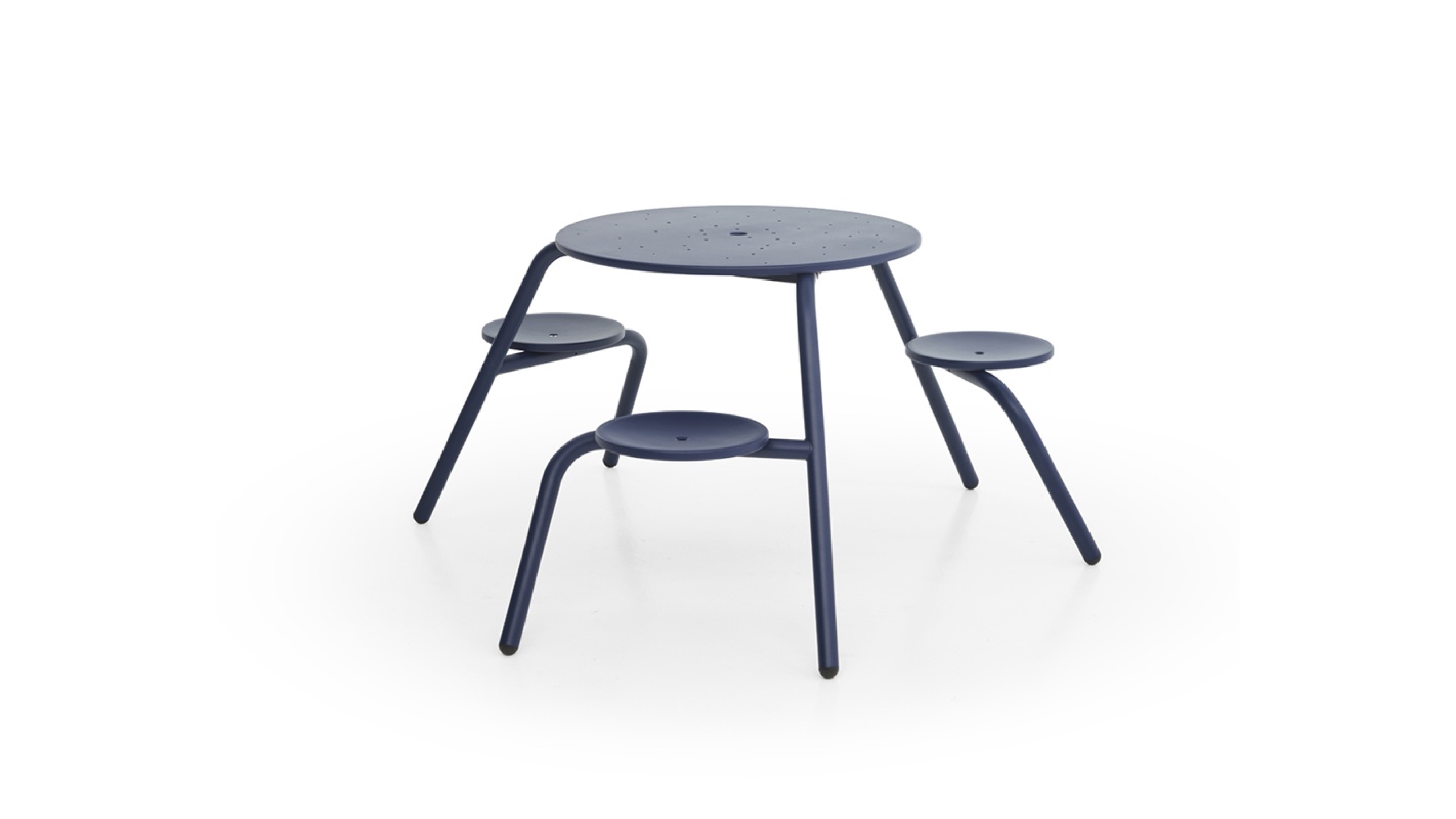 Virus Outdoor Picnic Table by Extremis | Steelcase