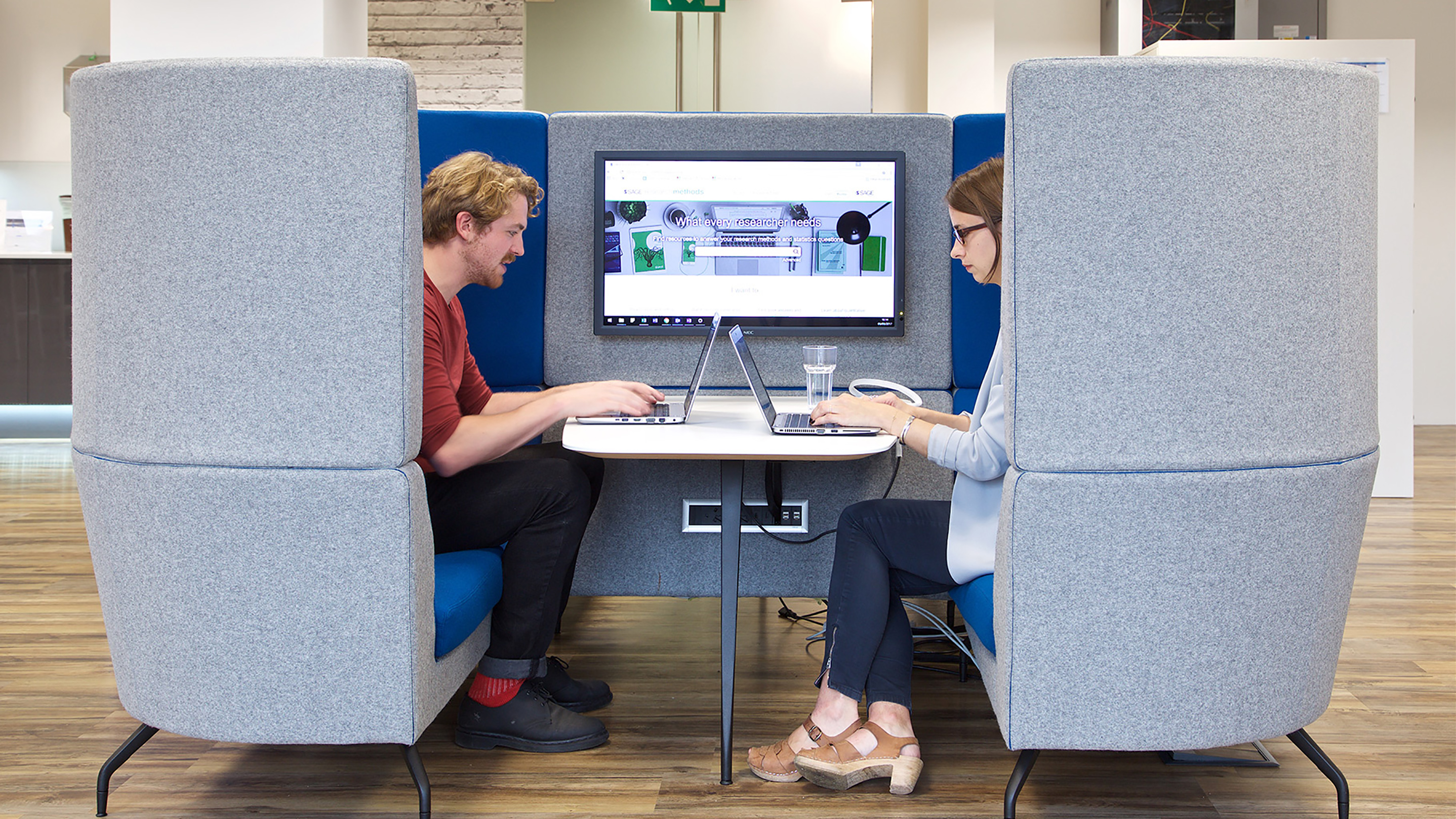 Aspect Privacy Sofa by Orangebox | Steelcase