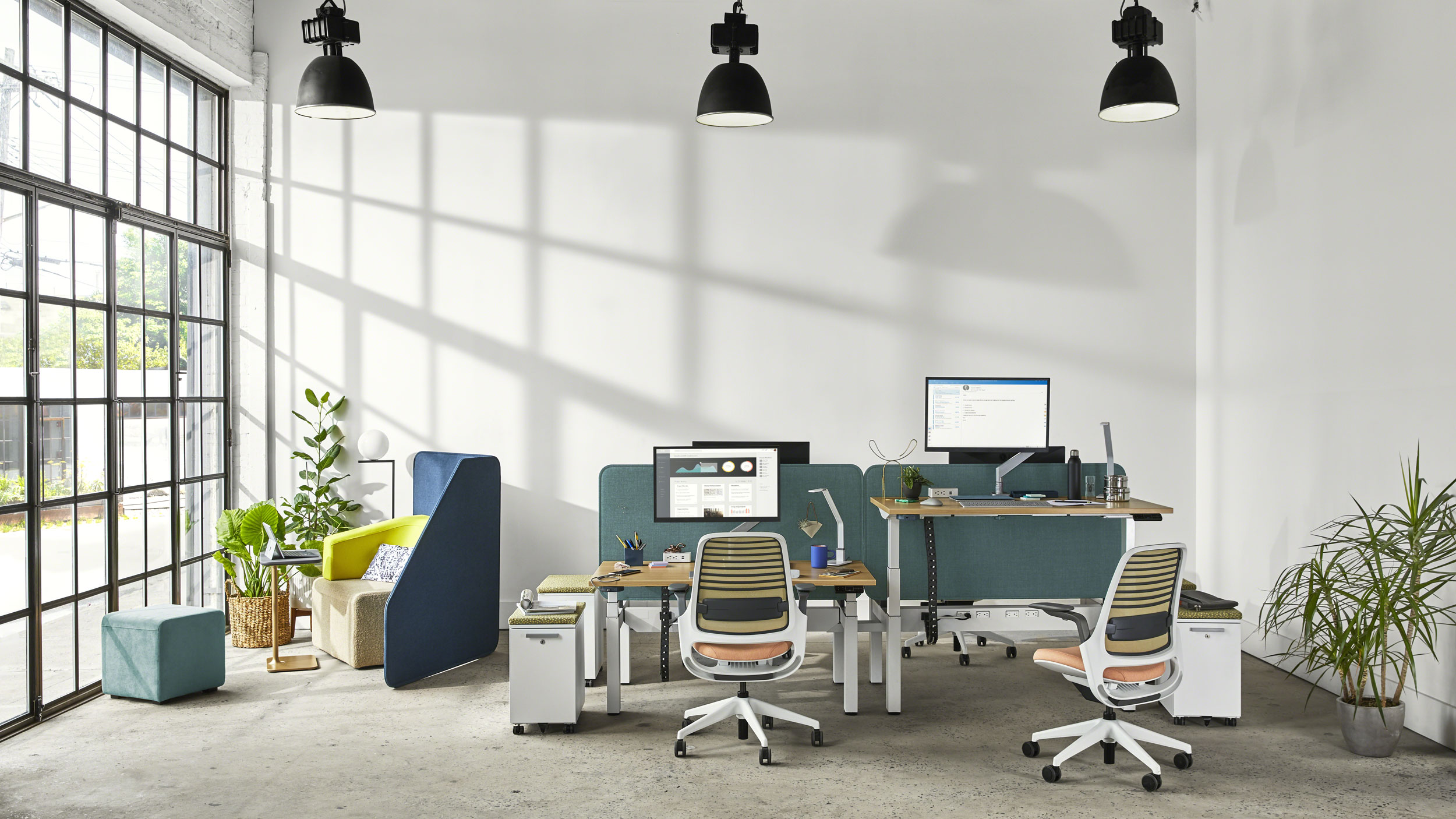 Migration SE Height-Adjustable Bench | Steelcase
