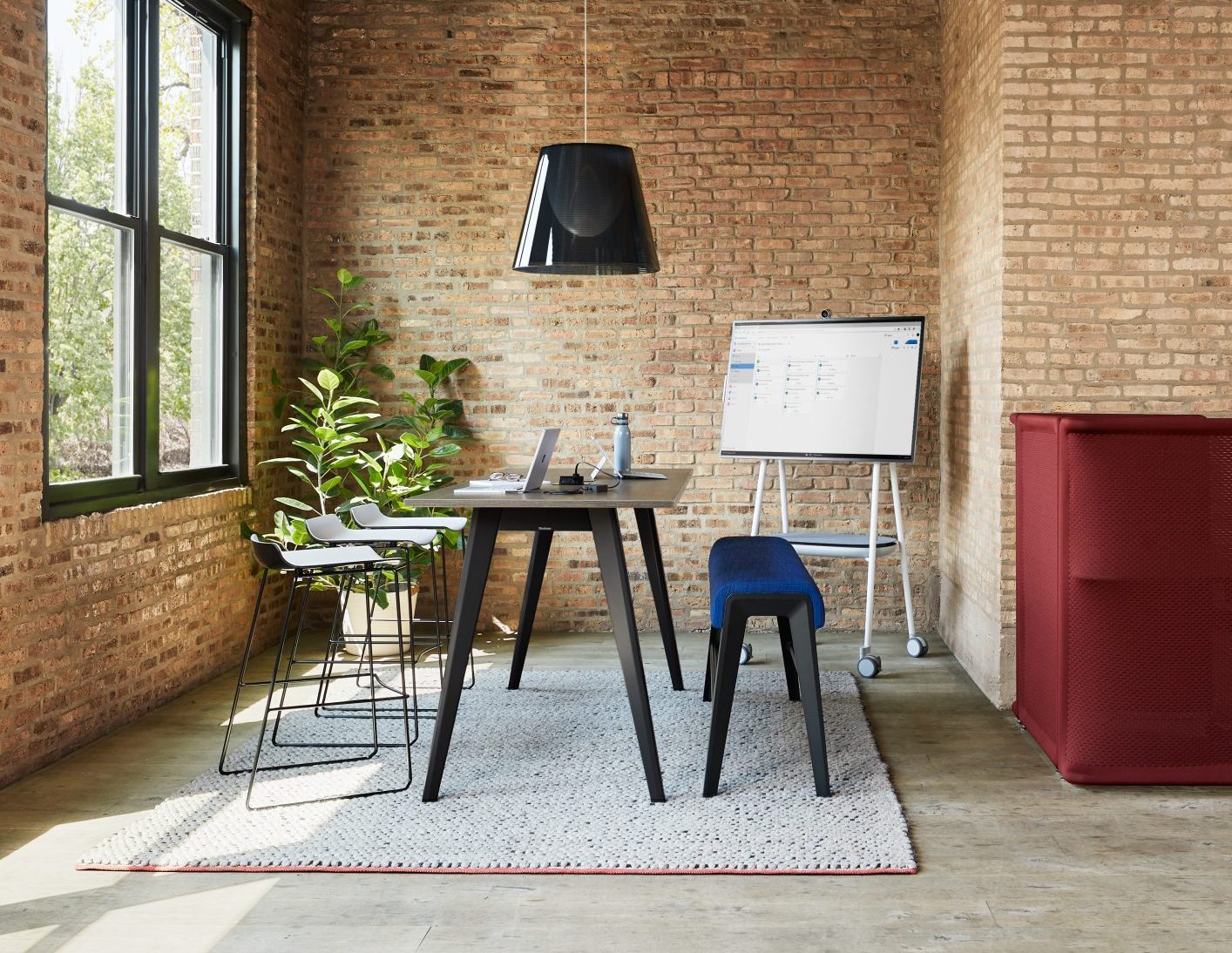 B-Free Modular & Configurable Office Lounge Furniture | Steelcase