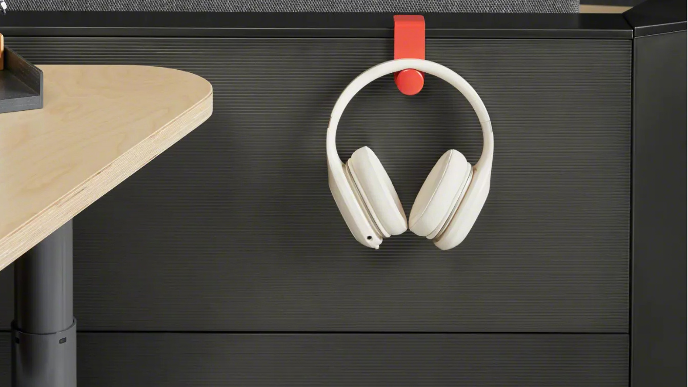 Cast Shadow Metal Finishes: Beautiful Imperfection - Steelcase