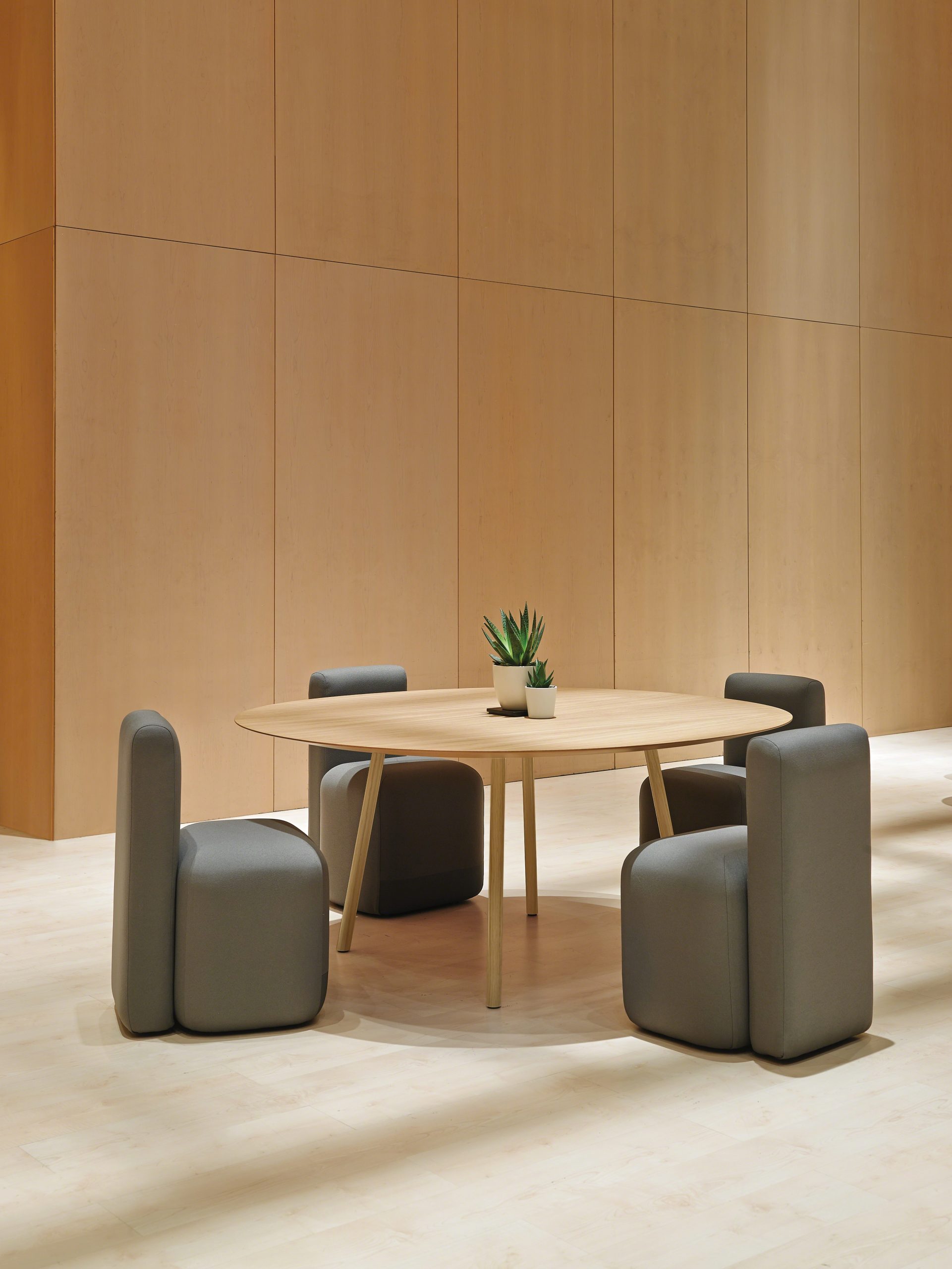 Maarten Table - Steelcase