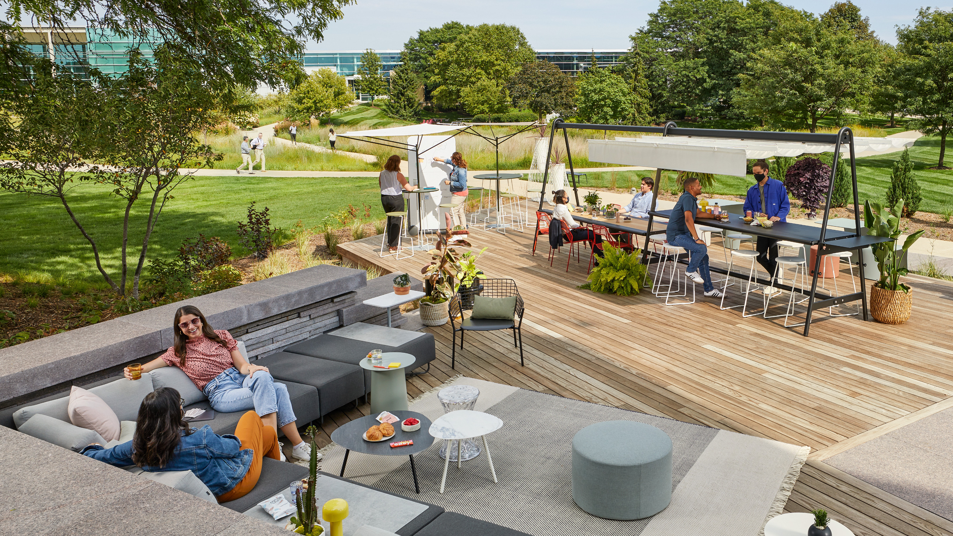 Extremis Outdoor Office Furniture | Steelcase