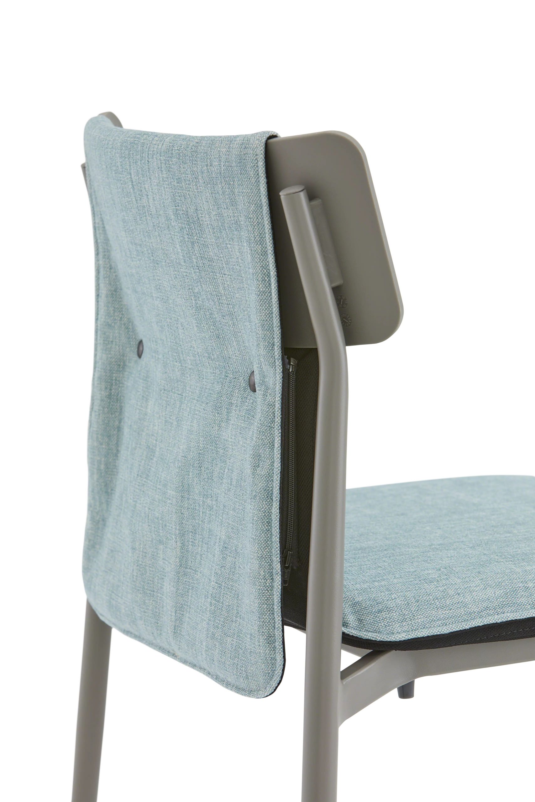 Simple Chair - Lightweight & Stackable Conference Chairs | Steelcase