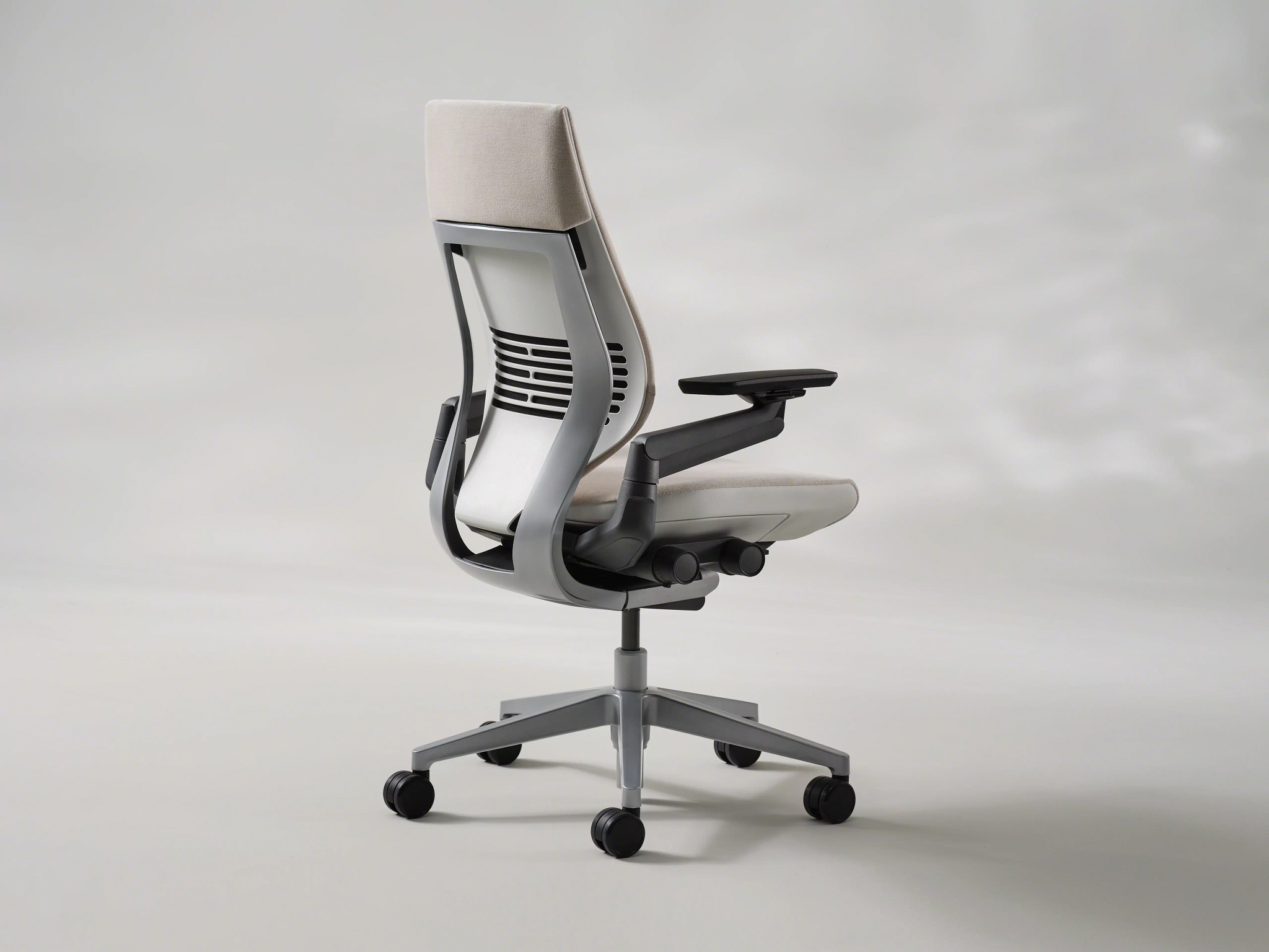 Gesture Ergonomic Office & Desk Chair | Steelcase
