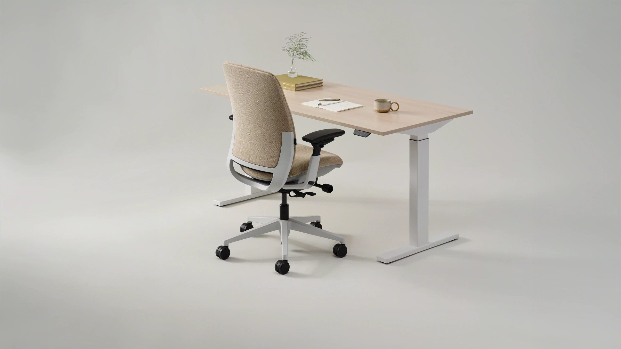 Migration SE Adjustable Height Bench & Desk | Steelcase