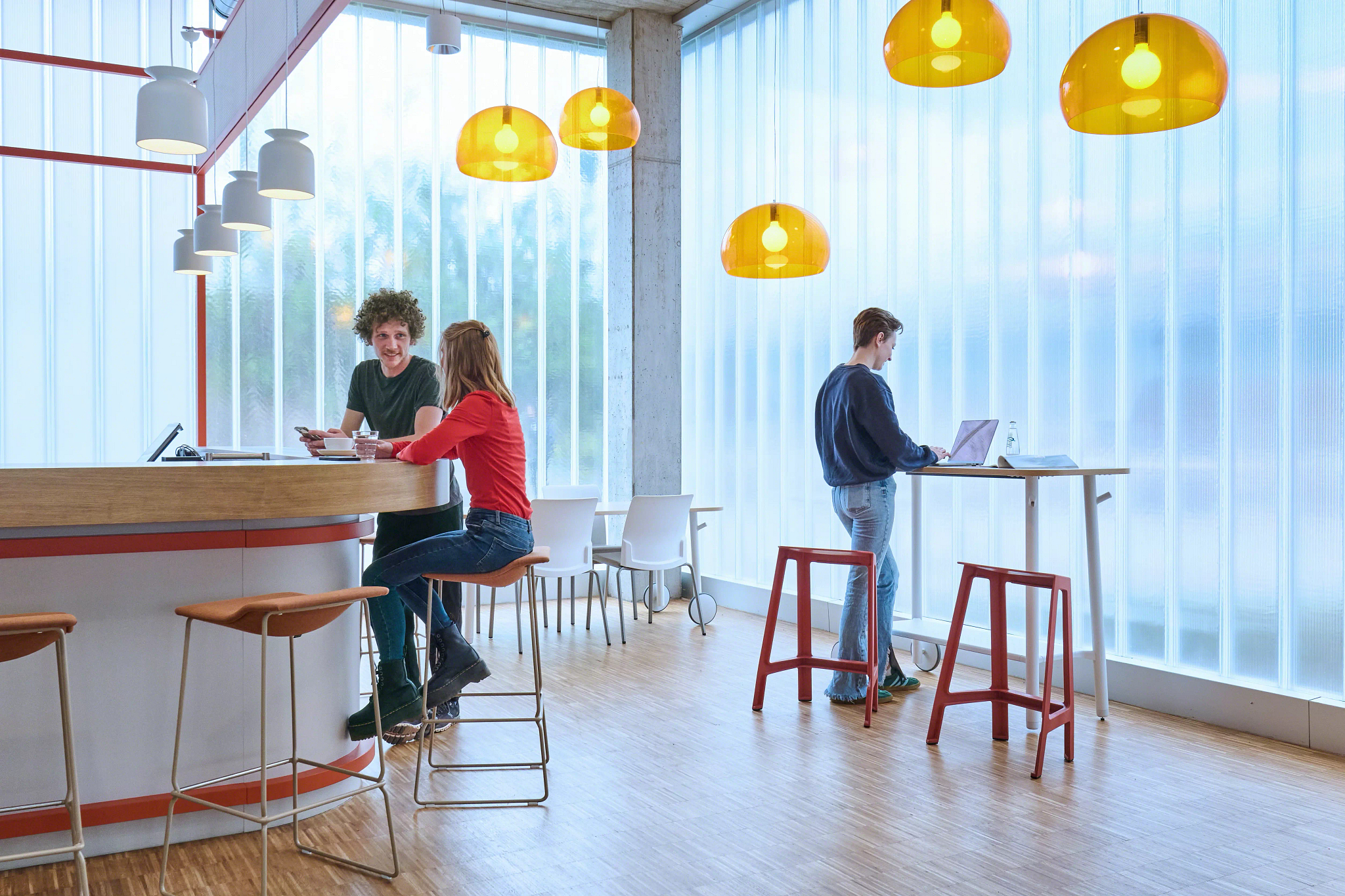 Der neue Campus der SRH University Berlin | Steelcase