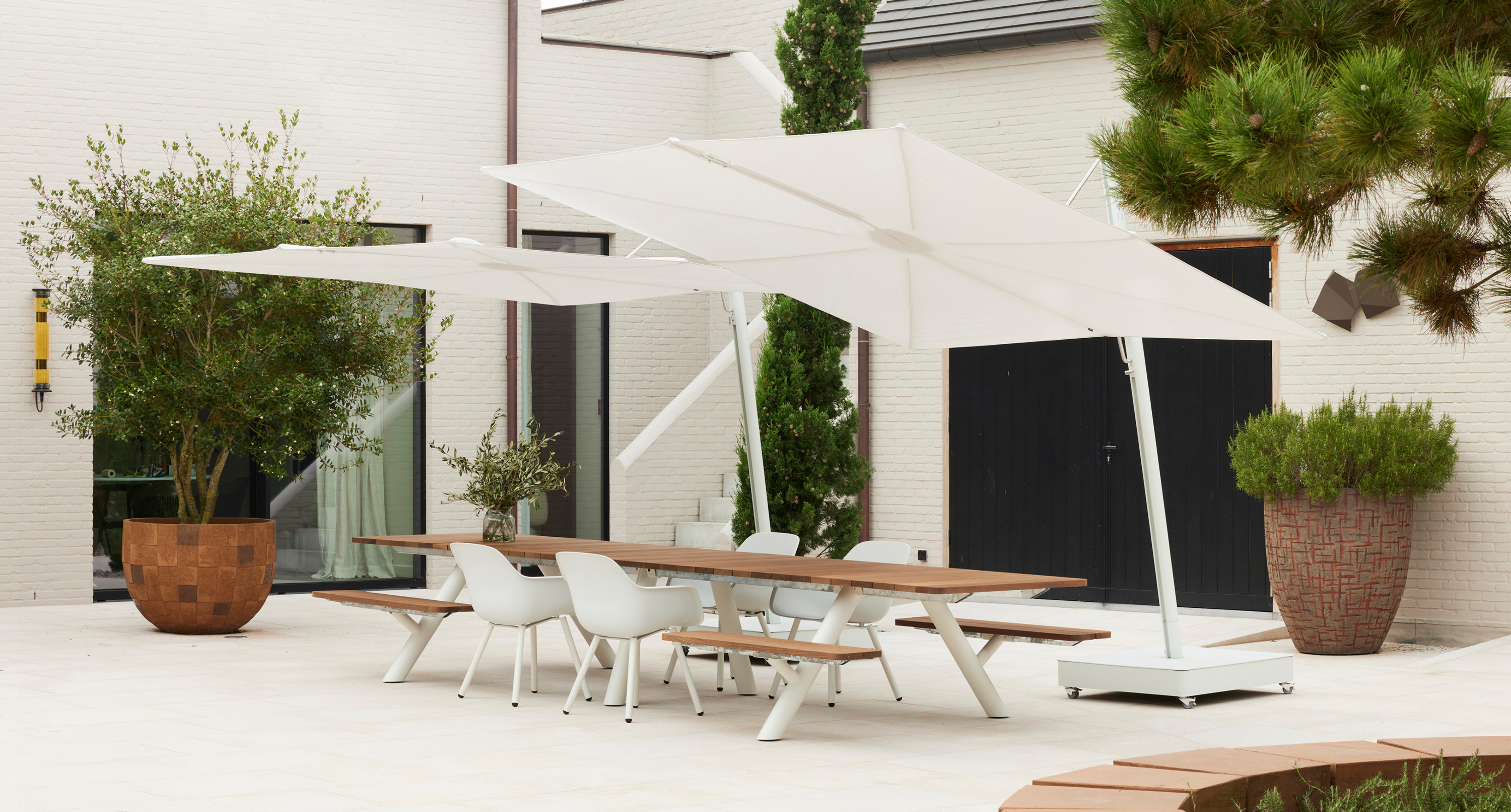 Extremis Outdoor Office Furniture | Steelcase
